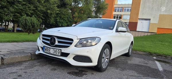 White Mercedes-Benz C 180 2016 in Vilnius, with an engine capacity of 1.60 L and mileage of 461 thousand km for 8888 €, photo 1 on AUTOMOTO.COM.LV