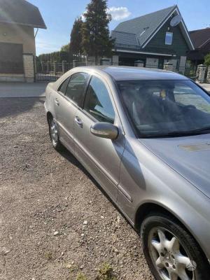 Dzeltens Mercedes-Benz C 180 2003 Kauņa, ar dzinēja tilpumu 1.80 L un nobraukumu 261 tūkst. km par 1700 €, foto 5 vietnē AUTOMOTO.COM.LV