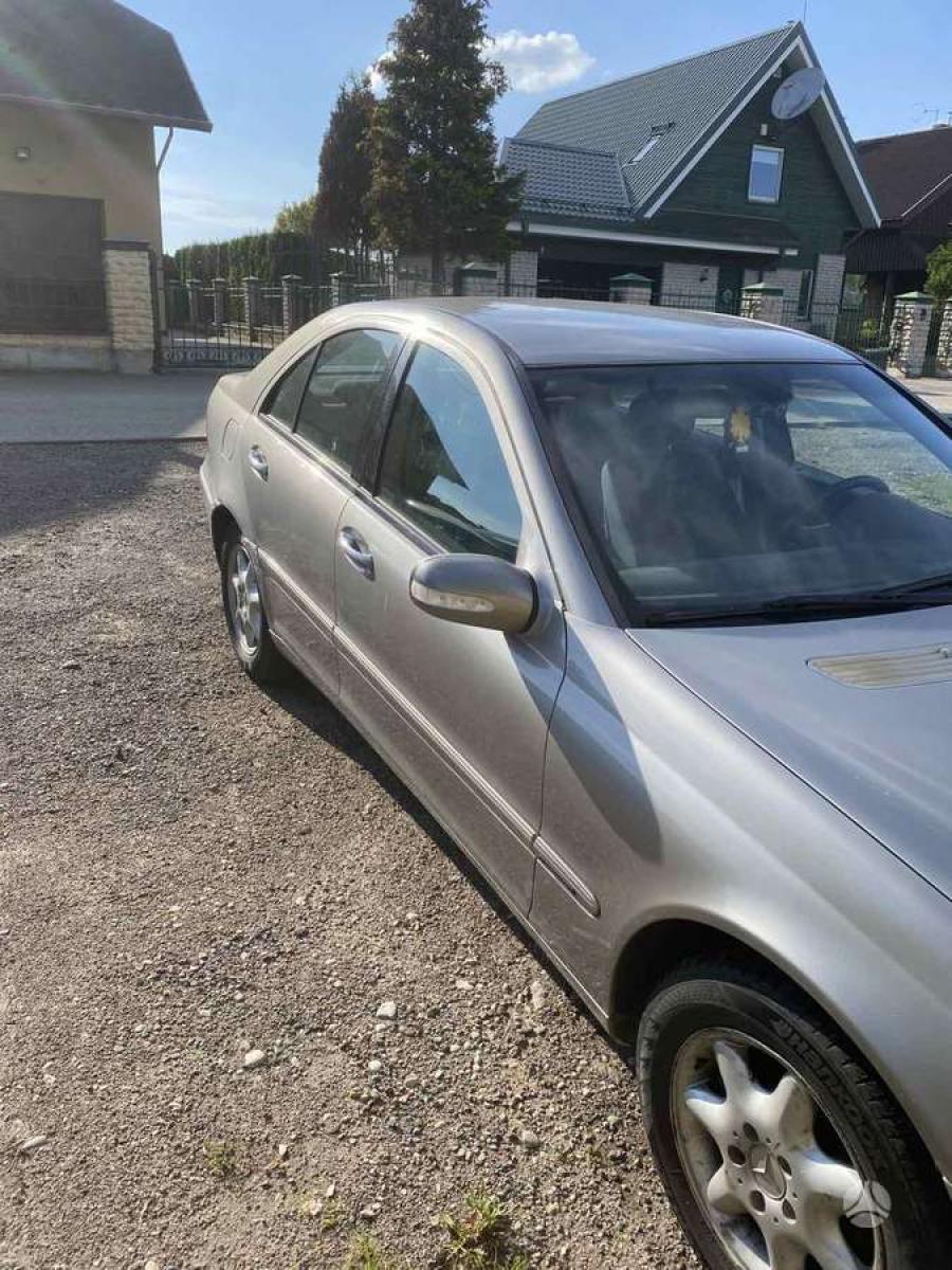 Dzeltens Mercedes-Benz C 180 2003 Kauņa, ar dzinēja tilpumu 1.80 L un nobraukumu 261 tūkst. km par 1700 €, foto 5 vietnē AUTOMOTO.COM.LV
