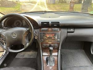 Yellow Mercedes-Benz C 180 2005 in Alytus, with an engine capacity of 1.80 L and mileage of 179 thousand km for 2200 €, photo 16 on AUTOMOTO.COM.LV