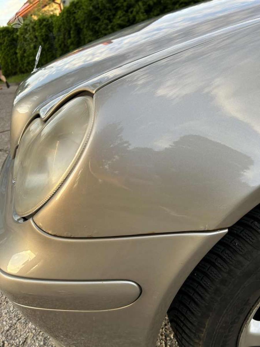 Yellow Mercedes-Benz C 180 2005 in Alytus, with an engine capacity of 1.80 L and mileage of 179 thousand km for 2200 €, photo 20 on AUTOMOTO.COM.LV
