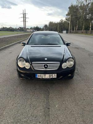 Melns Mercedes-Benz C 200 2007 Marijampole, ar dzinēja tilpumu 2.15 L un nobraukumu 330 tūkst. km par 2300 €, foto 4 vietnē AUTOMOTO.COM.LV