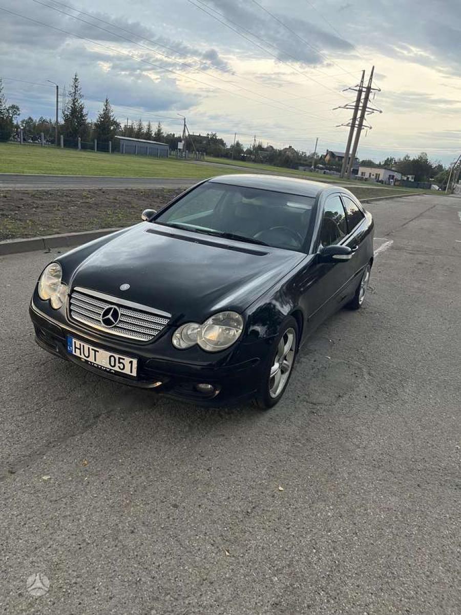Melns Mercedes-Benz C 200 2007 Marijampole, ar dzinēja tilpumu 2.15 L un nobraukumu 330 tūkst. km par 2300 €, foto 5 vietnē AUTOMOTO.COM.LV