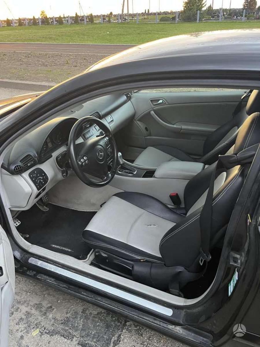 Melns Mercedes-Benz C 200 2007 Marijampole, ar dzinēja tilpumu 2.15 L un nobraukumu 330 tūkst. km par 2300 €, foto 11 vietnē AUTOMOTO.COM.LV