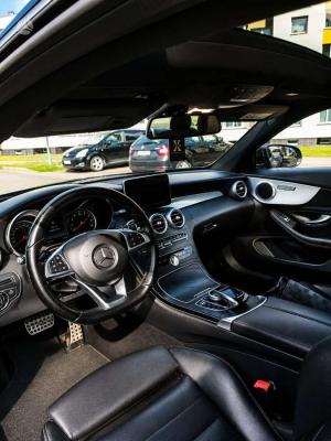 Melns Mercedes-Benz C 200 2016 Jonava, ar dzinēja tilpumu 1.99 L un nobraukumu 173 tūkst. km par 16950 €, foto 4 vietnē AUTOMOTO.COM.LV