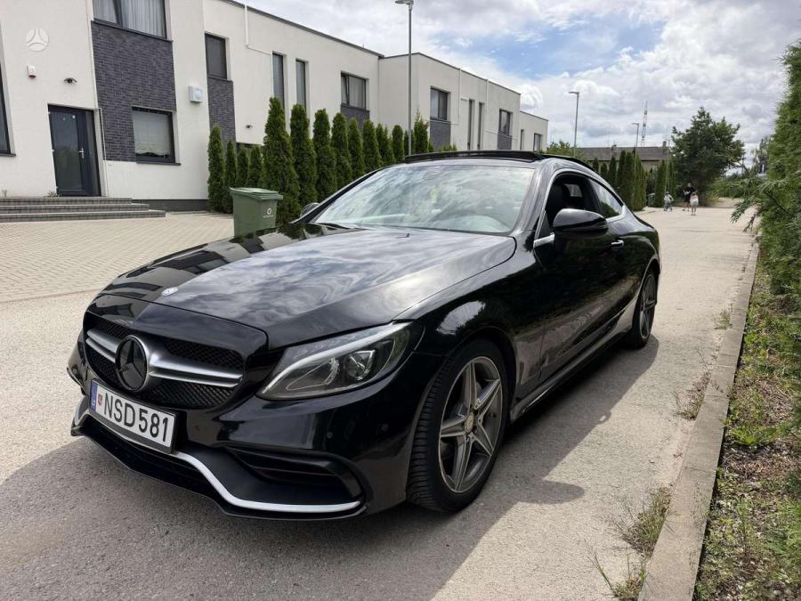 Black Mercedes-Benz C 200 2016 in Kaunas, with an engine capacity of 2.00 L and mileage of 176 thousand km for 14800 €, photo 4 on AUTOMOTO.COM.LV