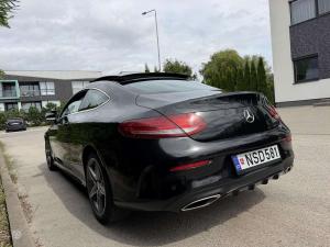 Black Mercedes-Benz C 200 2016 in Kaunas, with an engine capacity of 2.00 L and mileage of 176 thousand km for 14800 €, photo 7 on AUTOMOTO.COM.LV
