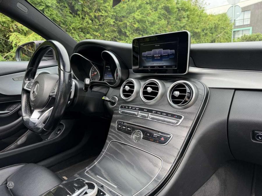 Black Mercedes-Benz C 200 2016 in Kaunas, with an engine capacity of 2.00 L and mileage of 176 thousand km for 14800 €, photo 9 on AUTOMOTO.COM.LV