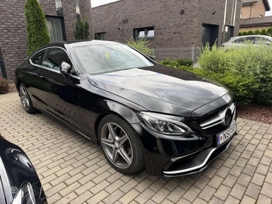 Black Mercedes-Benz C 200 2016 in Kaunas, with an engine capacity of 2.00 L and mileage of 176 thousand km for 14800 €, photo 17 on AUTOMOTO.COM.LV