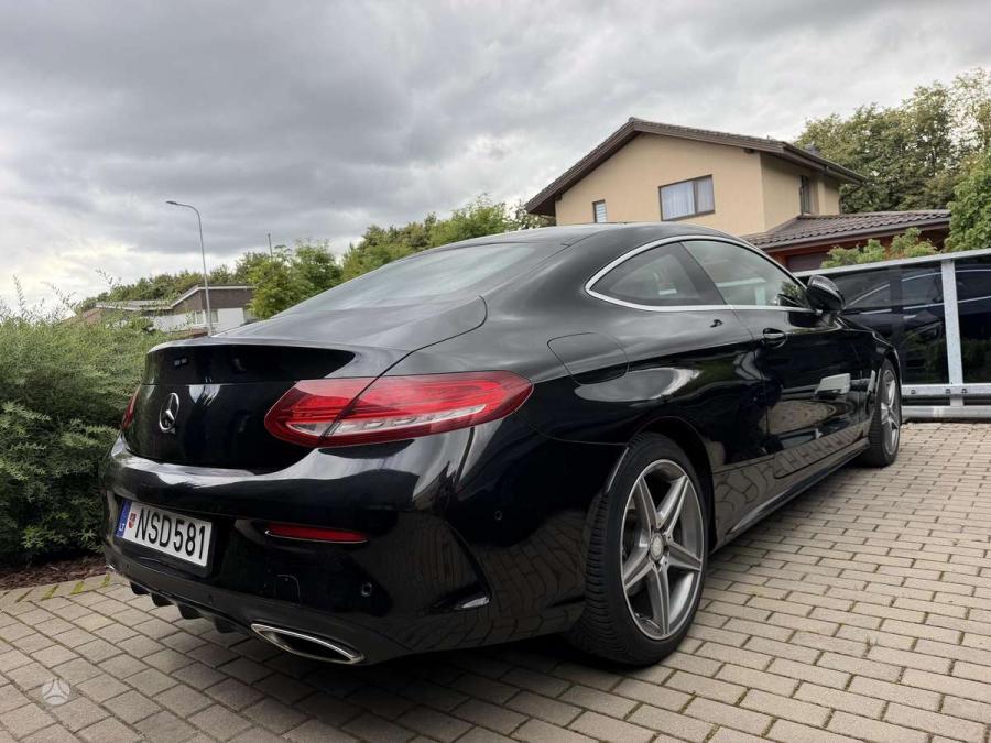 Black Mercedes-Benz C 200 2016 in Kaunas, with an engine capacity of 2.00 L and mileage of 176 thousand km for 14800 €, photo 18 on AUTOMOTO.COM.LV
