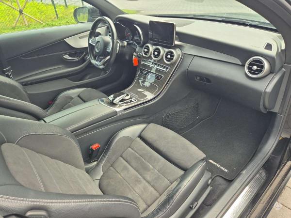 Black Mercedes-Benz C 200 2017 in Vilnius, with an engine capacity of 1.99 L and mileage of 134 thousand km for 17990 €, photo 5 on AUTOMOTO.COM.LV