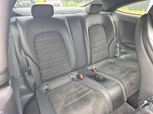Black Mercedes-Benz C 200 2017 in Vilnius, with an engine capacity of 1.99 L and mileage of 134 thousand km for 17990 €, photo 9 on AUTOMOTO.COM.LV