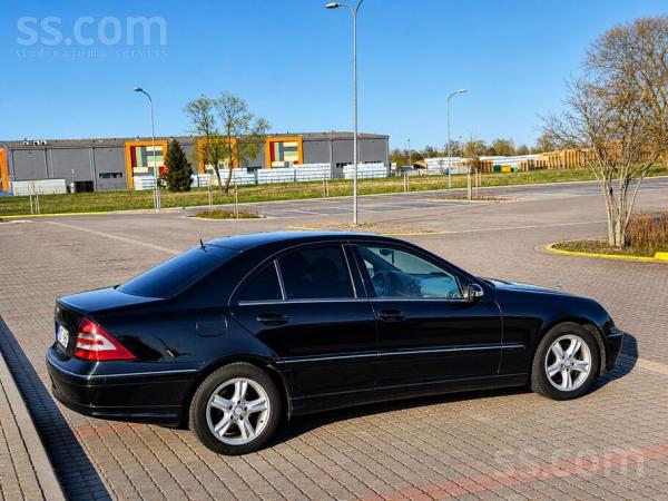 Melns Mercedes-Benz C 200 2005 Ventspils, ar dzinēja tilpumu 2.20 L un nobraukumu 346 tūkst. km par 3400 €, foto 6 vietnē AUTOMOTO.COM.LV