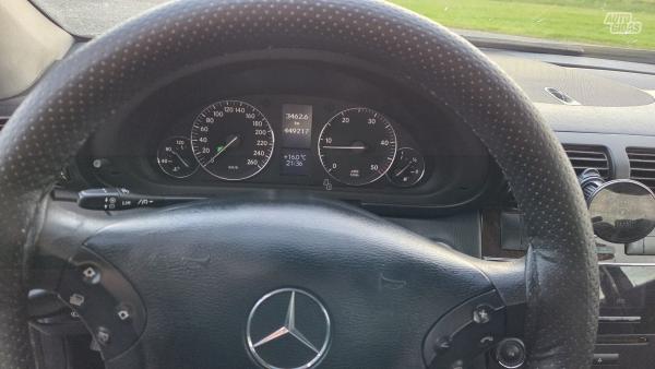 Black Mercedes-Benz C 200 2005 in Kupiskis, with an engine capacity of 2.10 L and mileage of 449 thousand km for 1800 €, photo 6 on AUTOMOTO.COM.LV