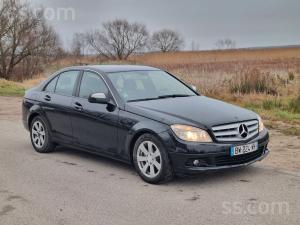 Black Mercedes-Benz C 200 2007 in Liepaja, with an engine capacity of 2.10 L and mileage of 265 thousand km for 3200 €, photo 5 on AUTOMOTO.COM.LV