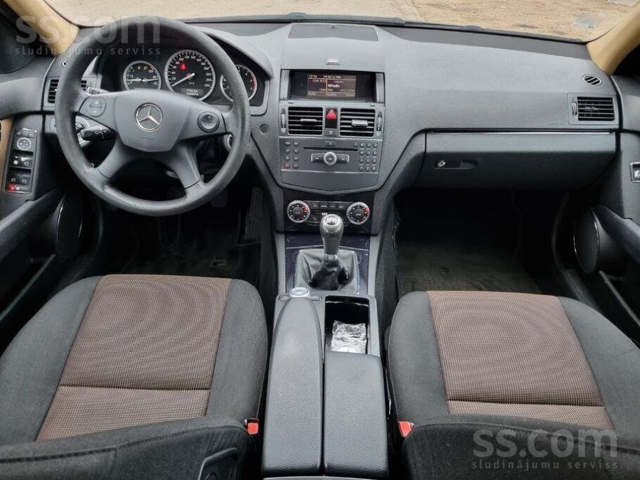 Black Mercedes-Benz C 200 2007 in Liepaja, with an engine capacity of 2.10 L and mileage of 265 thousand km for 3200 €, photo 6 on AUTOMOTO.COM.LV