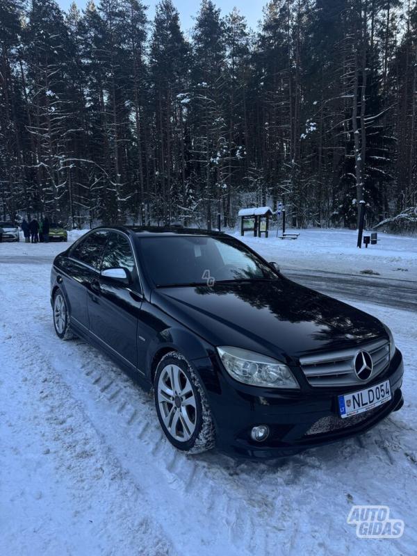 Black Mercedes-Benz C 200 2008 in Anyksciai, with an engine capacity of 2.10 L and mileage of 288 thousand km for 4500 €, photo 1 on AUTOMOTO.COM.LV