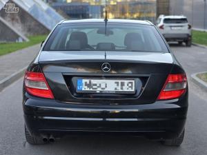 Black Mercedes-Benz C 200 2008 in Vilnius, with an engine capacity of 2.10 L and mileage of 700 thousand km for 2650 €, photo 8 on AUTOMOTO.COM.LV