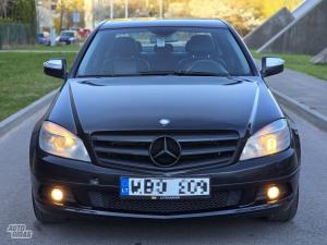 Black Mercedes-Benz C 200 2008 in Vilnius, with an engine capacity of 2.10 L and mileage of 700 thousand km for 2650 €, photo 9 on AUTOMOTO.COM.LV