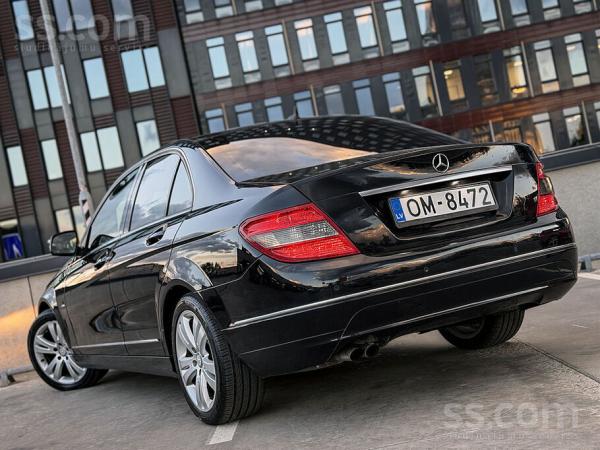 Black Mercedes-Benz C 200 2008 in Riga, with an engine capacity of 2.10 L and mileage of 222 thousand km for 4750 €, photo 3 on AUTOMOTO.COM.LV