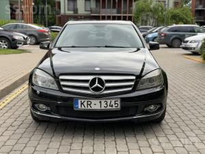 Melns Mercedes-Benz C 200 2008 Rīga, ar dzinēja tilpumu 2.20 L un nobraukumu 328 tūkst. km par 4850 €, foto 3 vietnē AUTOMOTO.COM.LV