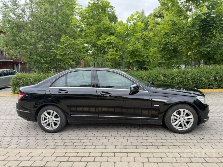 Melns Mercedes-Benz C 200 2008 Rīga, ar dzinēja tilpumu 2.20 L un nobraukumu 328 tūkst. km par 4850 €, foto 4 vietnē AUTOMOTO.COM.LV