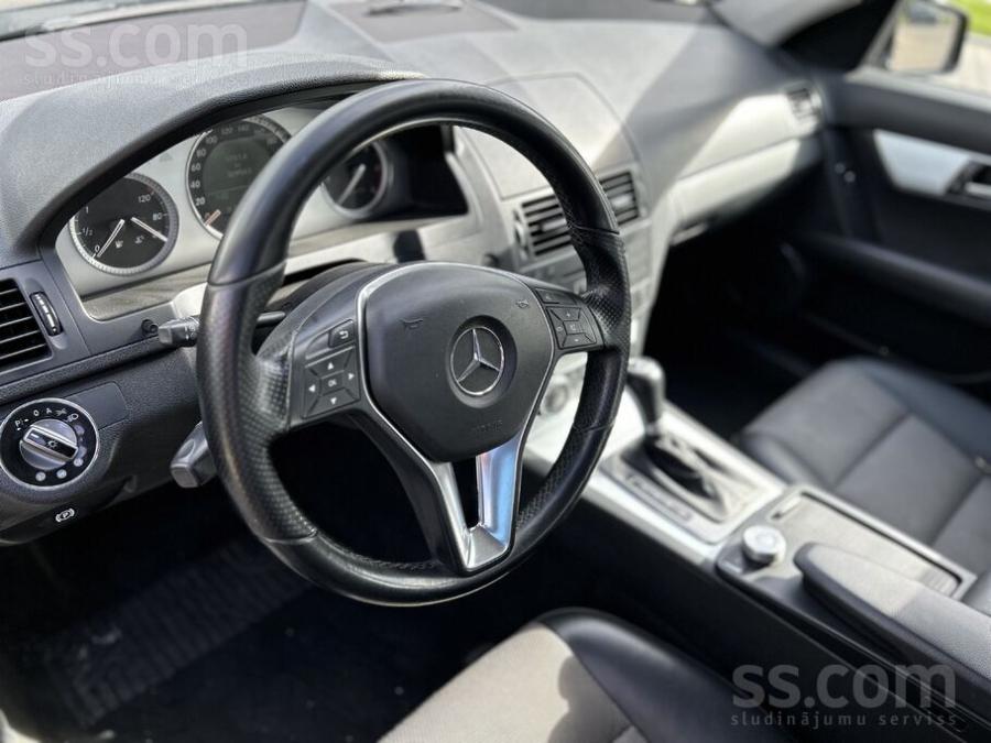 Melns Mercedes-Benz C 200 2008 Rīga, ar dzinēja tilpumu 2.20 L un nobraukumu 328 tūkst. km par 4850 €, foto 9 vietnē AUTOMOTO.COM.LV