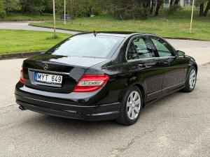 Melns Mercedes-Benz C 200 2008 Šauļi, ar dzinēja tilpumu 1.80 L un nobraukumu 227 tūkst. km par 6400 €, foto 8 vietnē AUTOMOTO.COM.LV