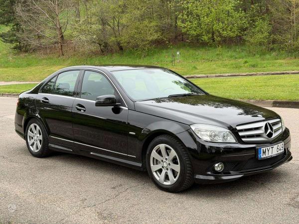 Black Mercedes-Benz C 200 2008 in Siauliai, with an engine capacity of 1.80 L and mileage of 227 thousand km for 6400 €, photo 9 on AUTOMOTO.COM.LV