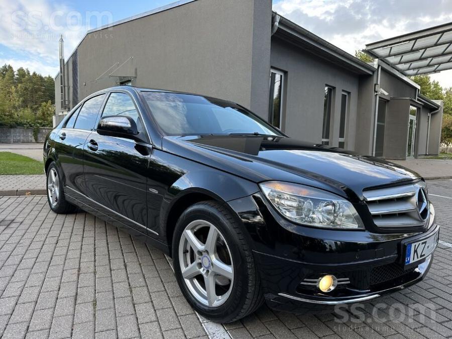 Black Mercedes-Benz C 200 2008 in Riga, with an engine capacity of 2.10 L and mileage of 325 thousand km for 5100 €, photo 11 on AUTOMOTO.COM.LV