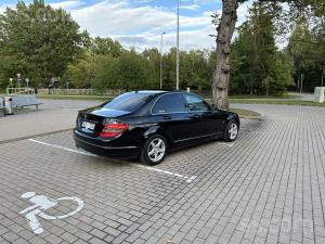 Black Mercedes-Benz C 200 2008 in Riga, with an engine capacity of 2.10 L and mileage of 325 thousand km for 5100 €, photo 14 on AUTOMOTO.COM.LV