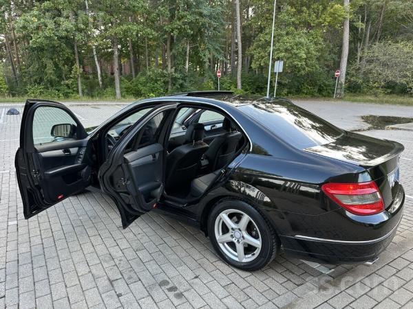 Black Mercedes-Benz C 200 2008 in Riga, with an engine capacity of 2.10 L and mileage of 325 thousand km for 5100 €, photo 6 on AUTOMOTO.COM.LV