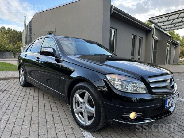 Black Mercedes-Benz C 200 2008 in Riga, with an engine capacity of 2.10 L and mileage of 325 thousand km for 5100 €, photo 11 on AUTOMOTO.COM.LV