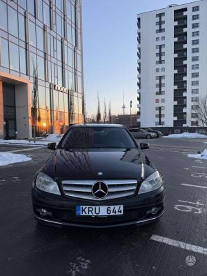 Melns Mercedes-Benz C 200 2009 Viļņa, ar dzinēja tilpumu 2.15 L un nobraukumu 222 tūkst. km par 4000 €, foto 2 vietnē AUTOMOTO.COM.LV