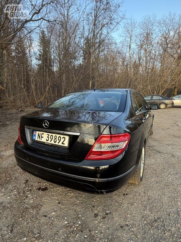 Black Mercedes-Benz C 200 2009 in Panevezys, with an engine capacity of 2.00 L and mileage of 400 thousand km for 2300 €, photo 5 on AUTOMOTO.COM.LV