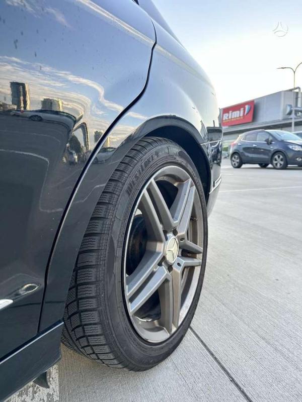 Melns Mercedes-Benz C 200 2009 Viļņa, ar dzinēja tilpumu 2.15 L un nobraukumu 307 tūkst. km par 5100 €, foto 2 vietnē AUTOMOTO.COM.LV