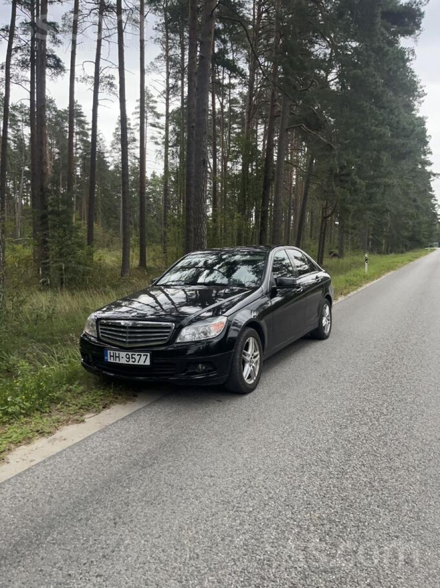 Melns Mercedes-Benz C 200 2009 Rīga, ar dzinēja tilpumu 2.20 L un nobraukumu 299 tūkst. km par 3500 €, foto 1 vietnē AUTOMOTO.COM.LV