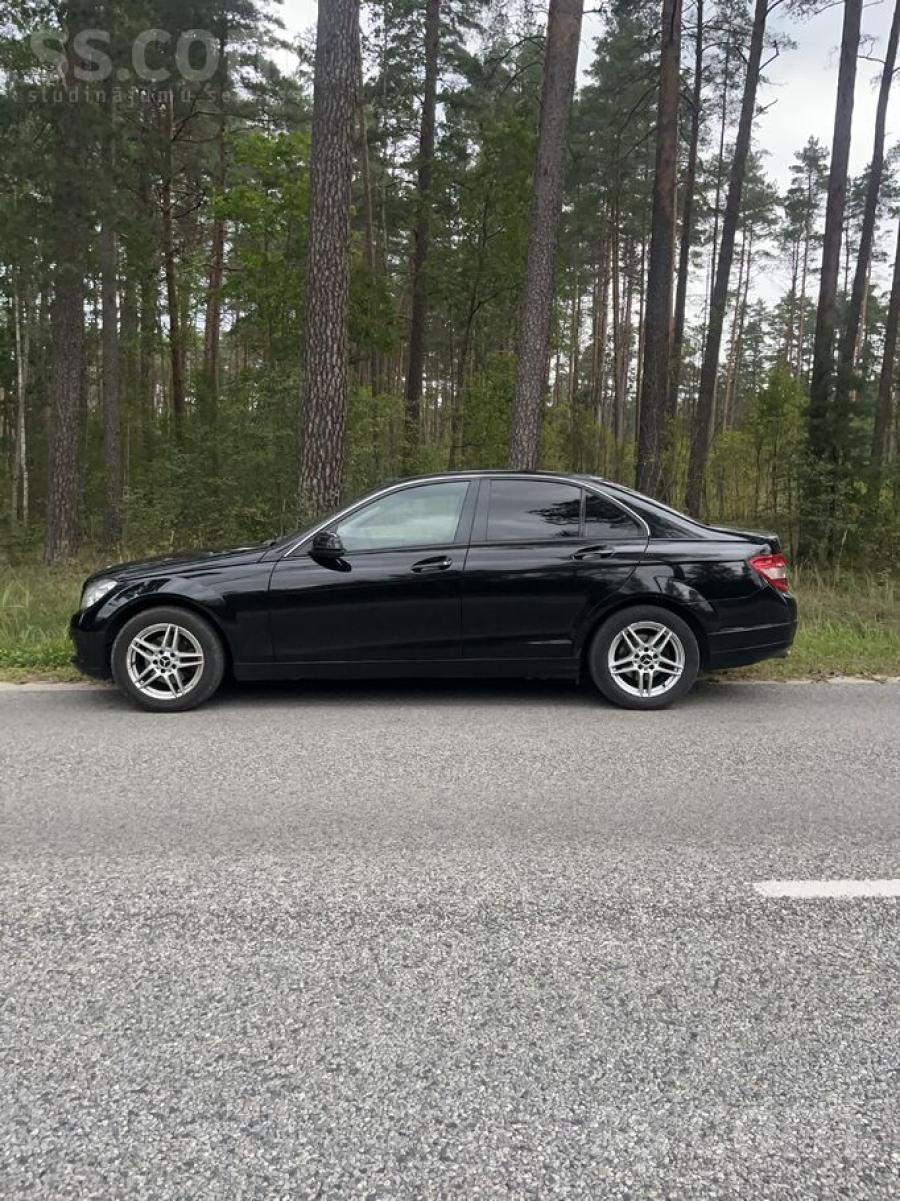 Melns Mercedes-Benz C 200 2009 Rīga, ar dzinēja tilpumu 2.20 L un nobraukumu 299 tūkst. km par 3500 €, foto 3 vietnē AUTOMOTO.COM.LV