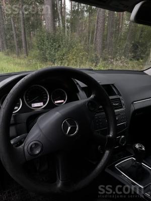 Melns Mercedes-Benz C 200 2009 Rīga, ar dzinēja tilpumu 2.20 L un nobraukumu 299 tūkst. km par 3500 €, foto 6 vietnē AUTOMOTO.COM.LV