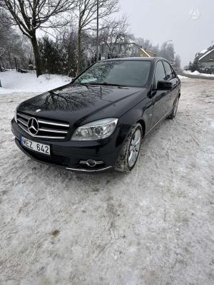 Melns Mercedes-Benz C 200 2010 Tauragė, ar dzinēja tilpumu 2.10 L un nobraukumu 275 tūkst. km par 4500 €, foto 14 vietnē AUTOMOTO.COM.LV