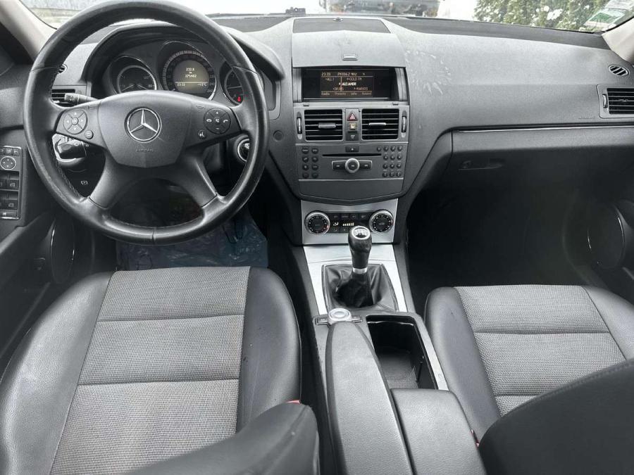 Melns Mercedes-Benz C 200 2010 Tauragė, ar dzinēja tilpumu 2.10 L un nobraukumu 275 tūkst. km par 4500 €, foto 33 vietnē AUTOMOTO.COM.LV