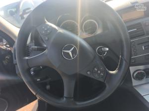 Black Mercedes-Benz C 200 2010 in Utena, with an engine capacity of 2.10 L and mileage of 274 thousand km for 4600 €, photo 16 on AUTOMOTO.COM.LV