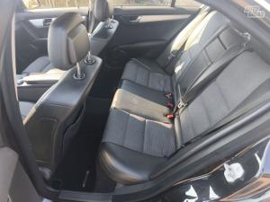 Black Mercedes-Benz C 200 2010 in Utena, with an engine capacity of 2.10 L and mileage of 274 thousand km for 4600 €, photo 17 on AUTOMOTO.COM.LV