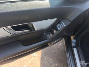Black Mercedes-Benz C 200 2010 in Utena, with an engine capacity of 2.10 L and mileage of 274 thousand km for 4600 €, photo 18 on AUTOMOTO.COM.LV