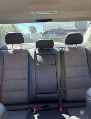 Melns Mercedes-Benz C 200 2011 Klaipėda, ar dzinēja tilpumu 2.14 L un nobraukumu 330 tūkst. km par 6900 €, foto 5 vietnē AUTOMOTO.COM.LV