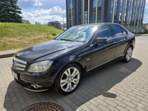 Melns Mercedes-Benz C 200 2011 Viļņa, ar dzinēja tilpumu 2.15 L un nobraukumu 279 tūkst. km par 3150 €, foto 3 vietnē AUTOMOTO.COM.LV