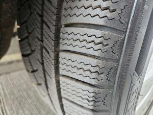 Melns Mercedes-Benz C 200 2011 Viļņa, ar dzinēja tilpumu 2.15 L un nobraukumu 279 tūkst. km par 3150 €, foto 16 vietnē AUTOMOTO.COM.LV