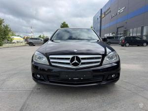 Black Mercedes-Benz C 200 2011 in Panevezys, with an engine capacity of 2.14 L and mileage of 273 thousand km for 4900 €, photo 6 on AUTOMOTO.COM.LV