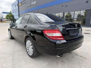 Black Mercedes-Benz C 200 2011 in Panevezys, with an engine capacity of 2.14 L and mileage of 273 thousand km for 4900 €, photo 8 on AUTOMOTO.COM.LV