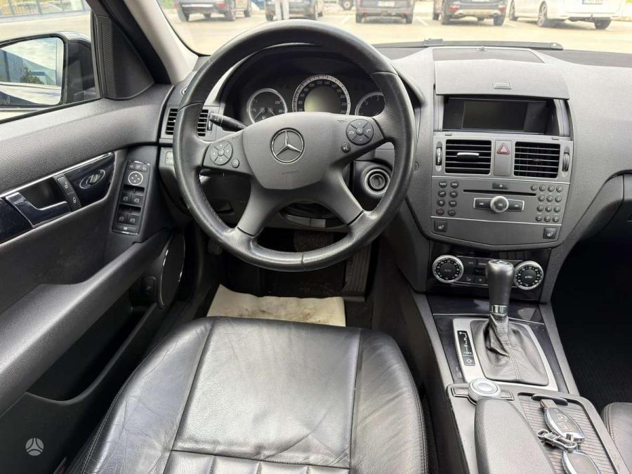 Black Mercedes-Benz C 200 2011 in Panevezys, with an engine capacity of 2.14 L and mileage of 273 thousand km for 4900 €, photo 15 on AUTOMOTO.COM.LV
